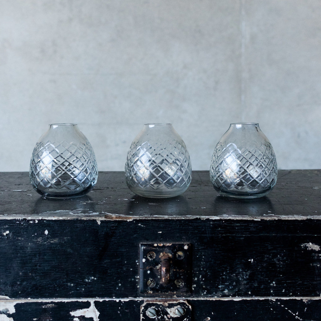 London Bud Vase | Darwin Wedding & Event Hire | Beija Flor Florist
